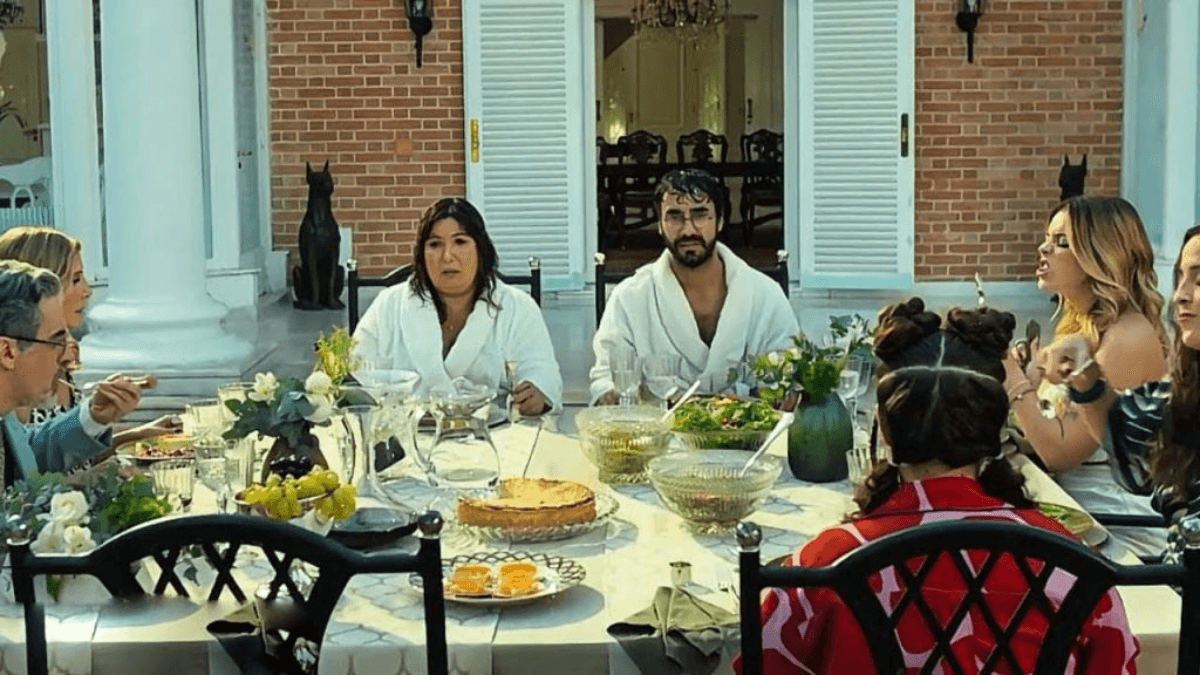Conheça o elenco do divertido filme brasileiro ‘Doce Família’, da Netflix